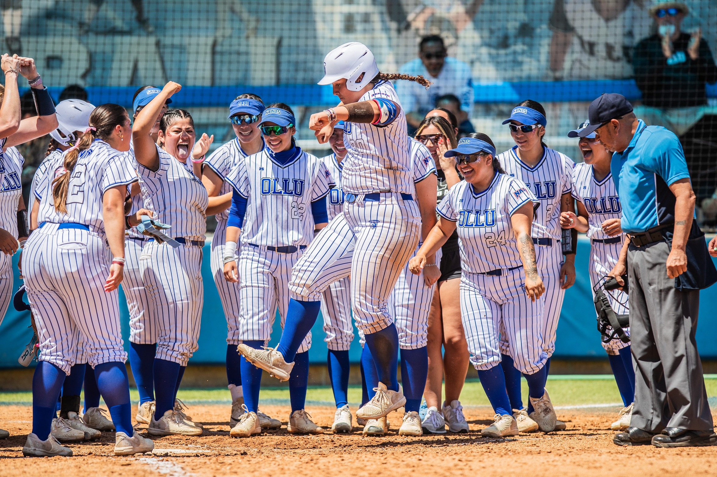 Lenington Becomes Programs Winningest Head Coach as Saints Sweep ...